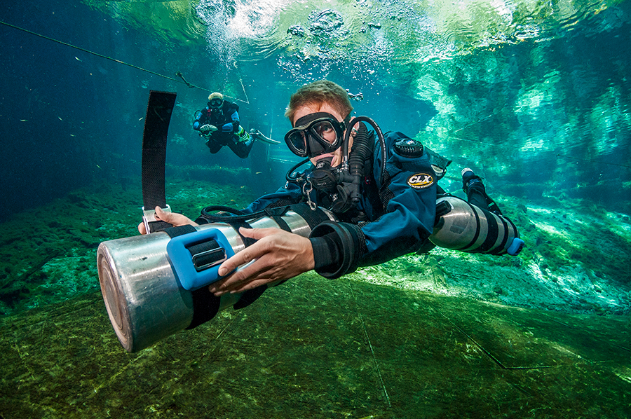 sidemount-photo - PADI Pros