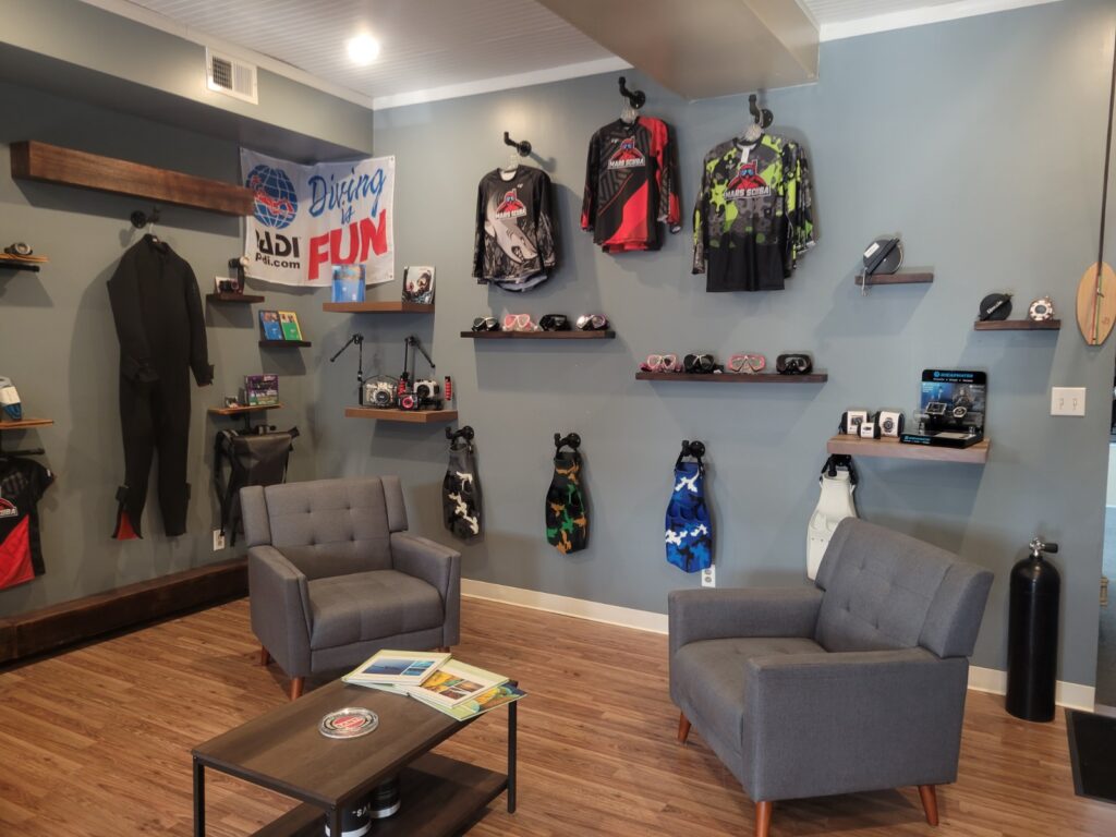 Mars Scuba: Leading the Way as a Cold & Fresh Water PADI Eco Center ...