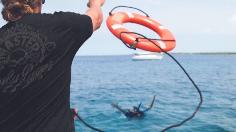 How to Teach the PADI Rescue Diver Course - PADI Pros